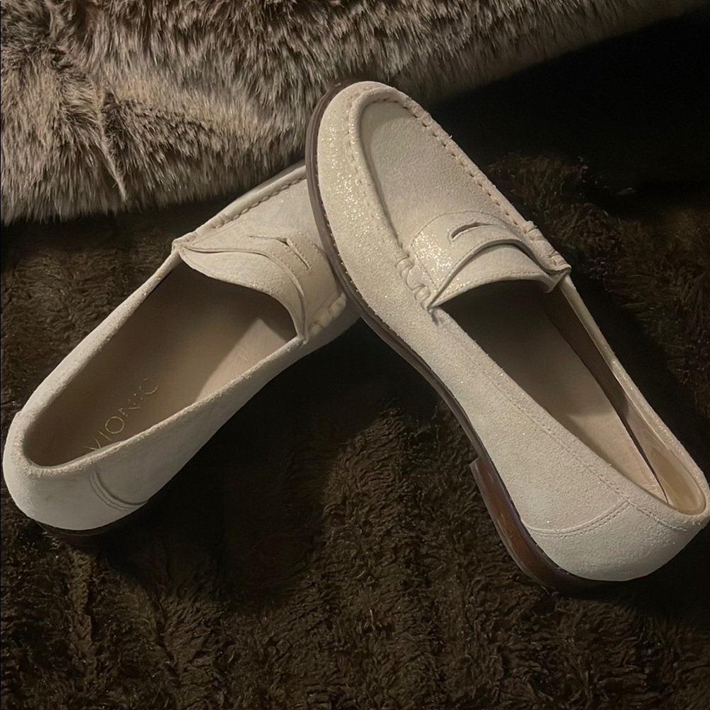 Vionic Shimmering Cream Loafers - Gem